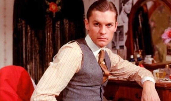 Helmut Berger kimdir, hangi filmlerde oynadı? Helmut Berger neden ...